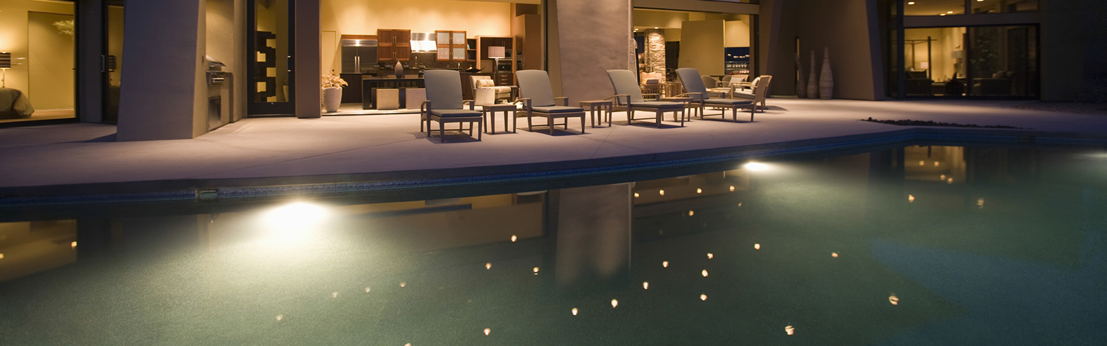 Three Practical Tips For Selecting Swimming Pool Lighting